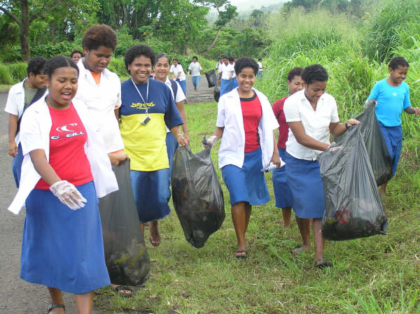 Team Kapa Ni Benu is keeping the reef trash-free